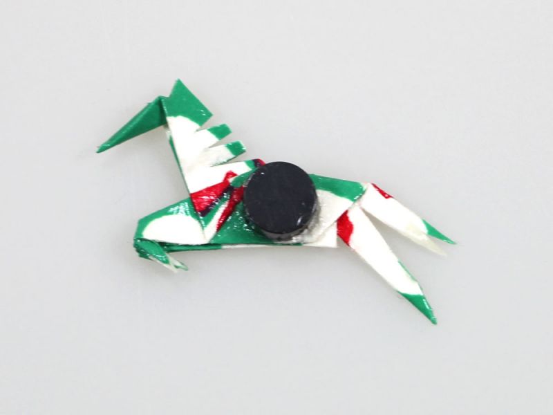 ORIGAMI-MAGNET SPRINGPFERD «GLÜCKSKLEE» - Origami-Art.ch